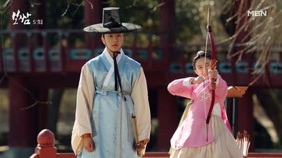 #감성 타임# 권유리&신현수, 첫 만남에 동무가 되었던 두 사람의 뽀시래기 시절….☆ MBN 210515 방송 | 네이트 TV